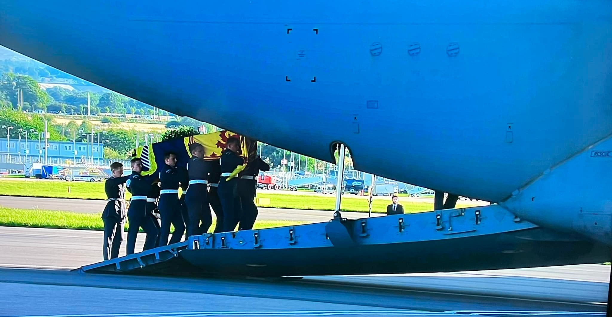 MOCE VAKADUA SIKOTELADI-QUEEN ELIZABETH II - Viti FM