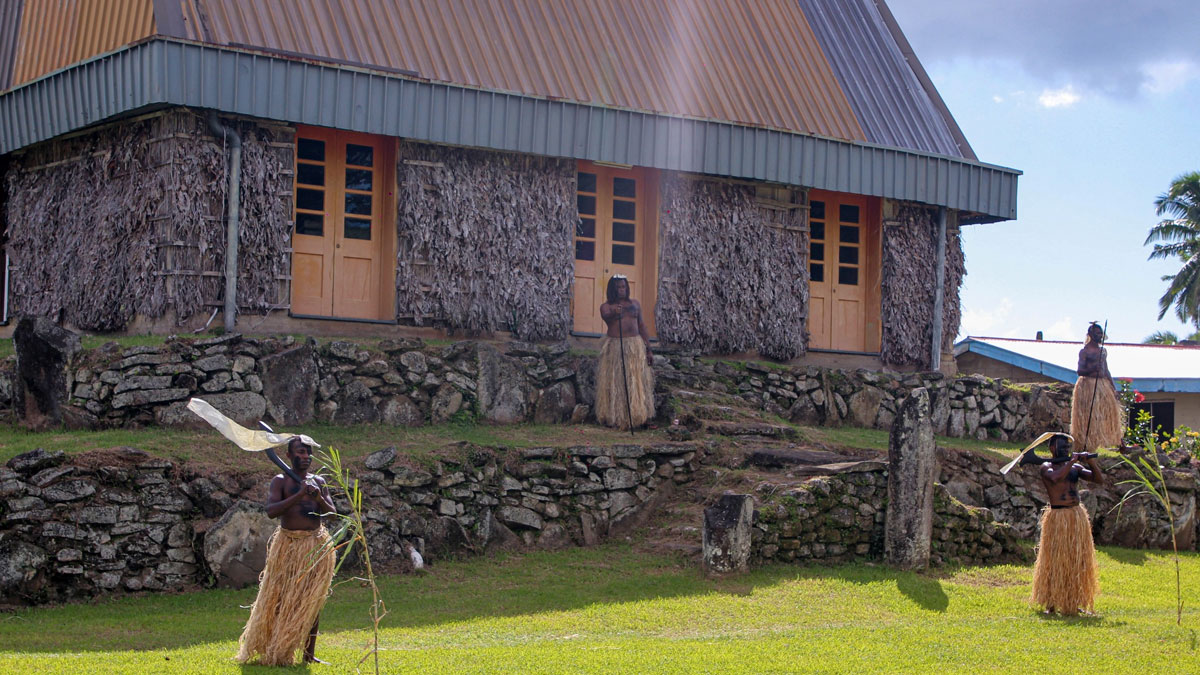 ENA LIUTAKA TIKO NA BOSE LEVU VAKATURAGA ENA VUKELULU OQO NA MINISITA ...